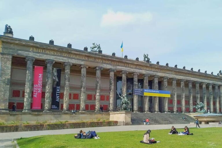 Berlin: Exclusive Private Tour of the Museum Island - Highlights of Specific Stops