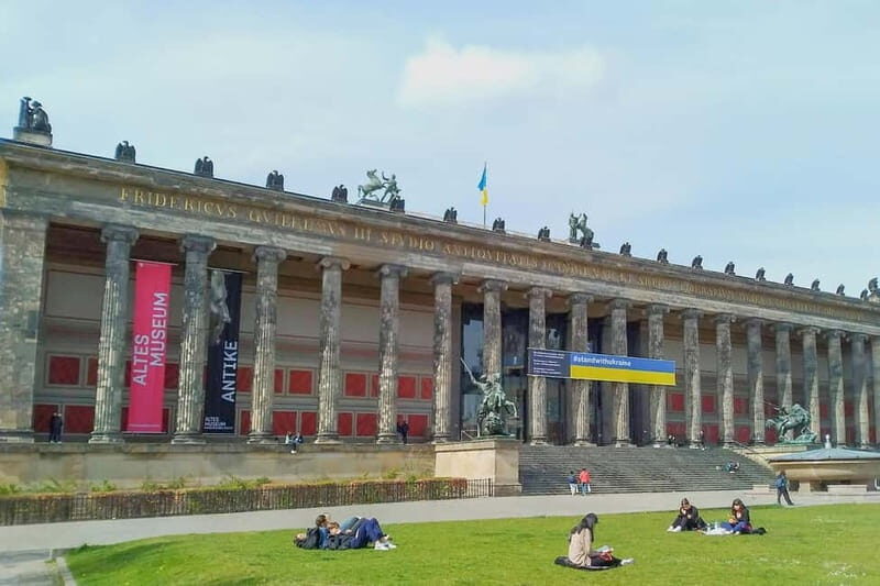 Berlin: Exclusive Private Tour of the Museum Island - Highlights of Specific Stops