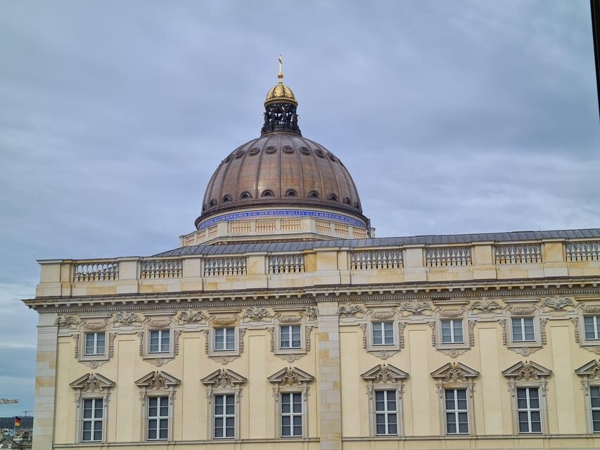Berlin: Explore Berlins history on a guided walking tour - The Itinerary: A Well-Curated Journey Through Time