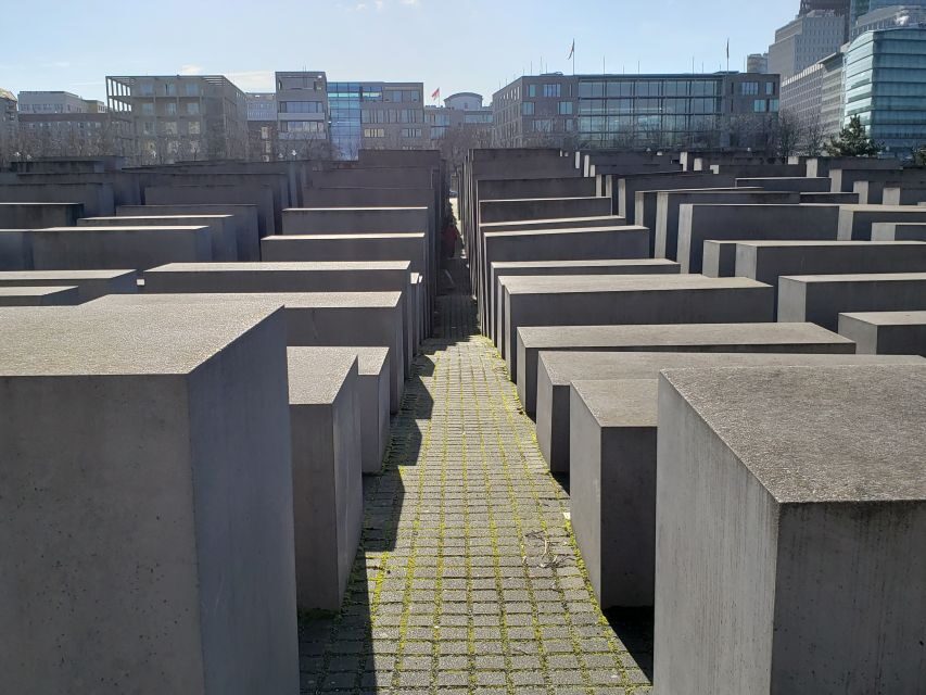 Berlin: Hitler and the Third Reich - a private walking tour - The benefits of a guided private tour