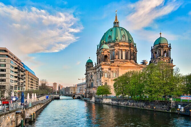 Berlin Self-Guided Audio City Tour - The Experience: Pros and Cons