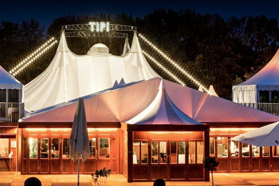 Berlin: Show at the Tipi am Kanzleramt - Who Will Enjoy This Experience?