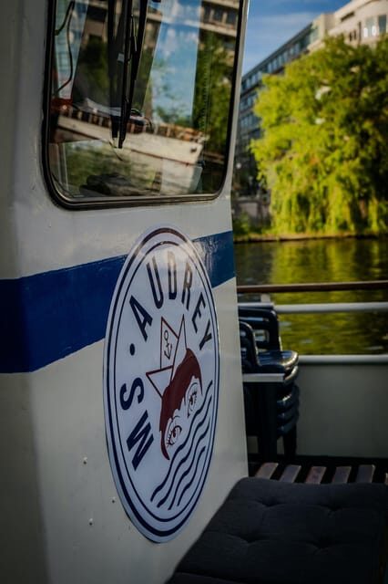 Berlin: Spree cruise with three drag queens (MS Audrey) - What We Loved