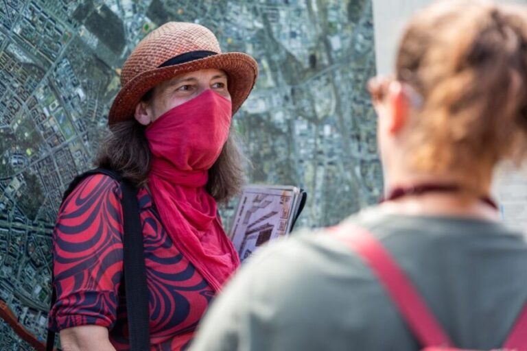 Berlin Wall: Small Group Guided Tour - Visiting Memorials and the Mauerpark