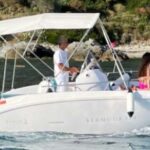 BERMUDA 570 Boat rental without a license - Who Should Consider This Experience?