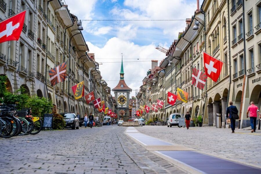 Bern: Highlights & Hidden Gems Guided Tour in a Small Group - Analyzing the Tour’s Value