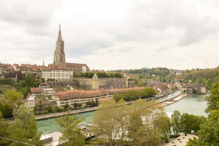 Bern: Private Exclusive History Tour with a Local Expert - The Landmarks and Stops: What to Expect