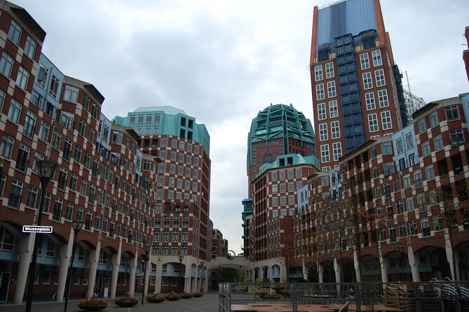 Best Highlights of The Hague with a local - Key Points