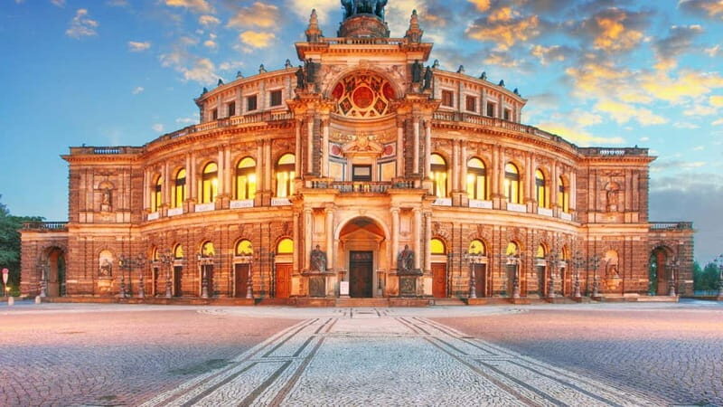 Best of Dresden: Private Walking Tour with a Local - Discover Dresdens Architectural and Cultural Highlights