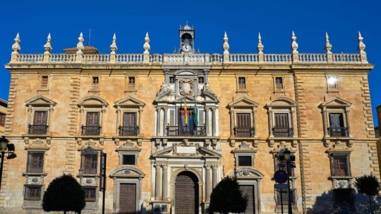 Best of Granada: Private Walking Tour with a Local - Exploring the Itinerary and Highlights
