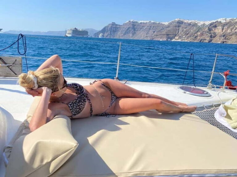 Best of Santorini Private Half-Day Catamaran Cruise - The Meal and Drinks: A Tasty Greek Feast
