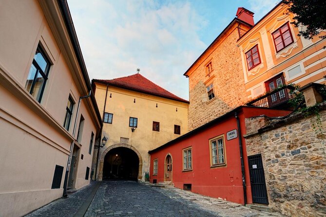 Best Of Zagreb Walking Tour - Key Points