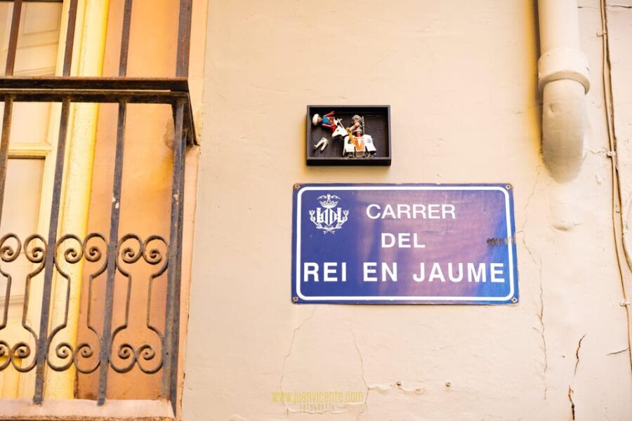Best Street Art in Valencia Walking Tour - Revealing the Artistic Techniques and Stories