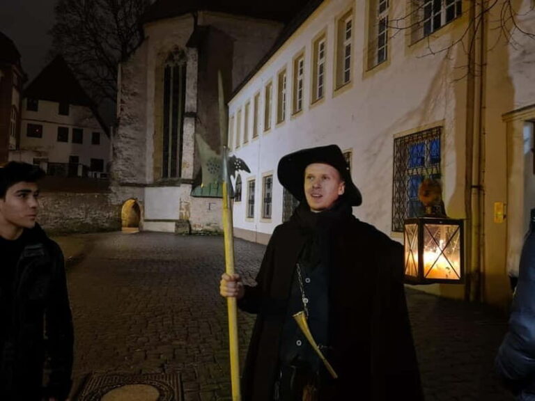 Bielefeld: Night watchman guided tour (adventure tour) - Who Should Join This Tour?