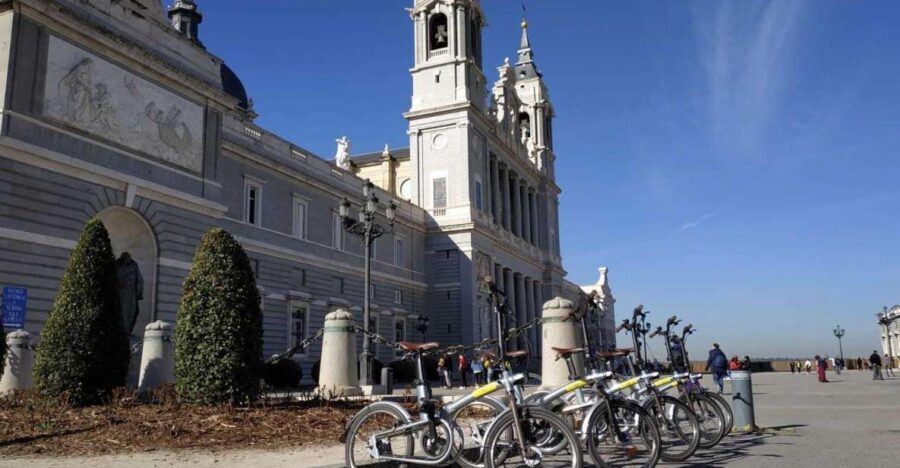Bike Tour Through Madrid Río and Casa de Campo - The Journey from Old Town to Casa de Campo