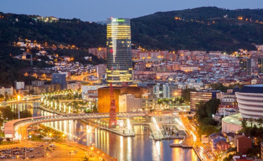 Bilbao & Guggenheim Museum From Vitoria - Walking Through Bilbao’s Contrasts