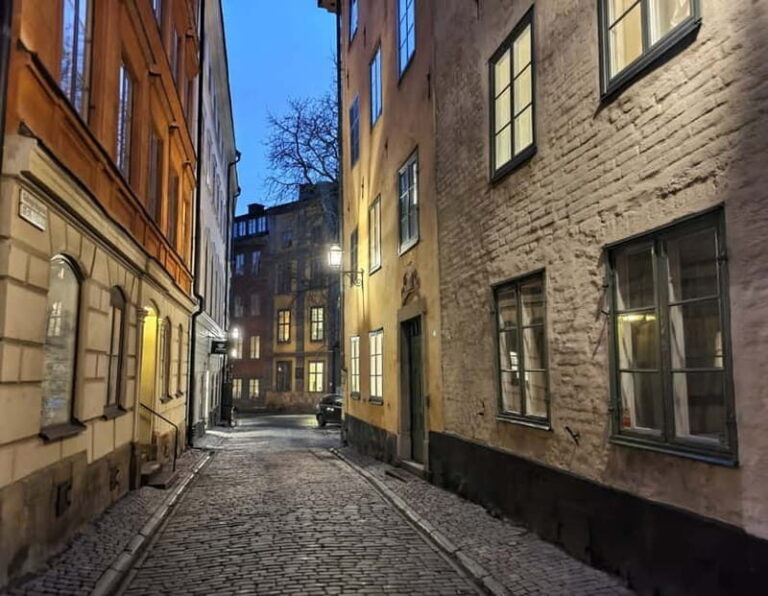 Bloody Stockholm: ghosts, horror and dark folklore 2h - How the Tour Elevates Your Stockholm Experience