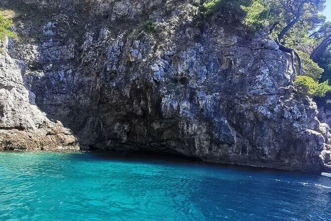 Blue cave tour with a speedboat-small group - The Sum Up: Is This Tour for You?