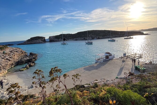 Blue Lagoon Ferry and Caves Tour - Key Points