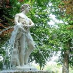 Boat cruise with guide on board + Historical City Adventure Gift - Itinerary Breakdown