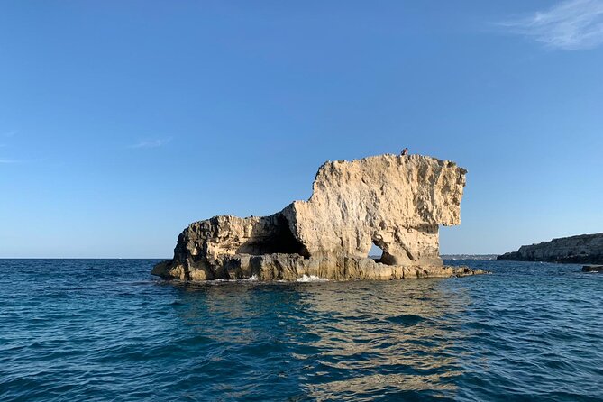 Boat excursion on the island of Ortigia with Snorkeling to the sea caves - The Itinerary in Detail