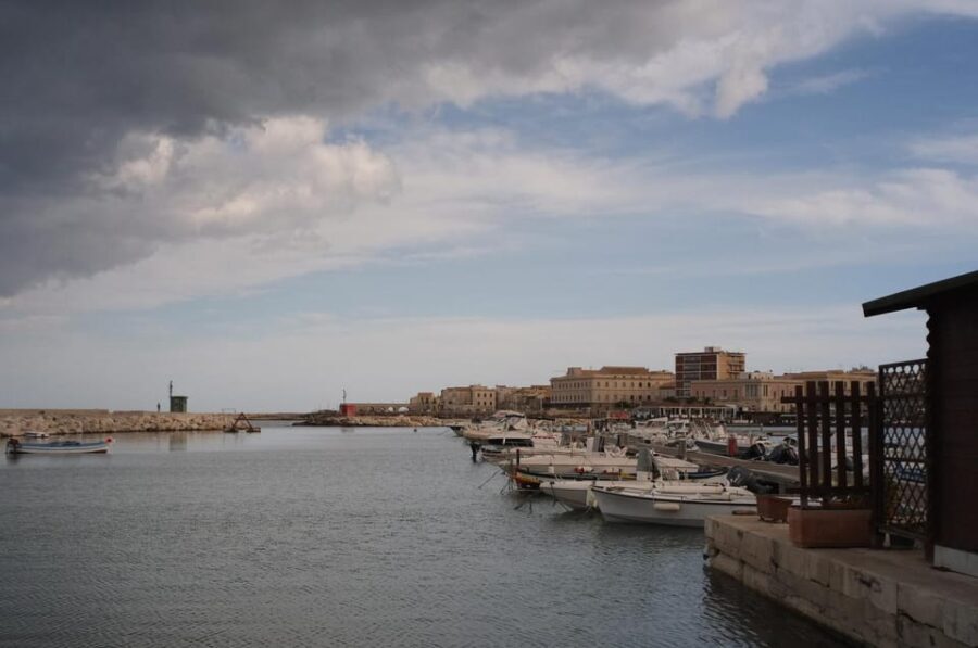 Boat rental 40 hp in Syracuse - The Practical Value and Cost Analysis