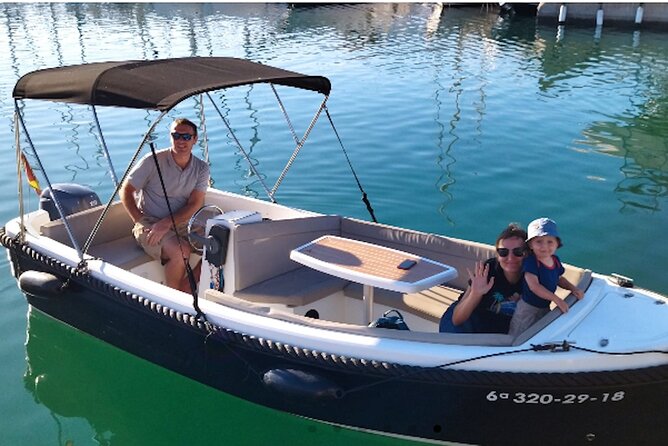 Boat Rental Without License in Benalmádena - Key Points
