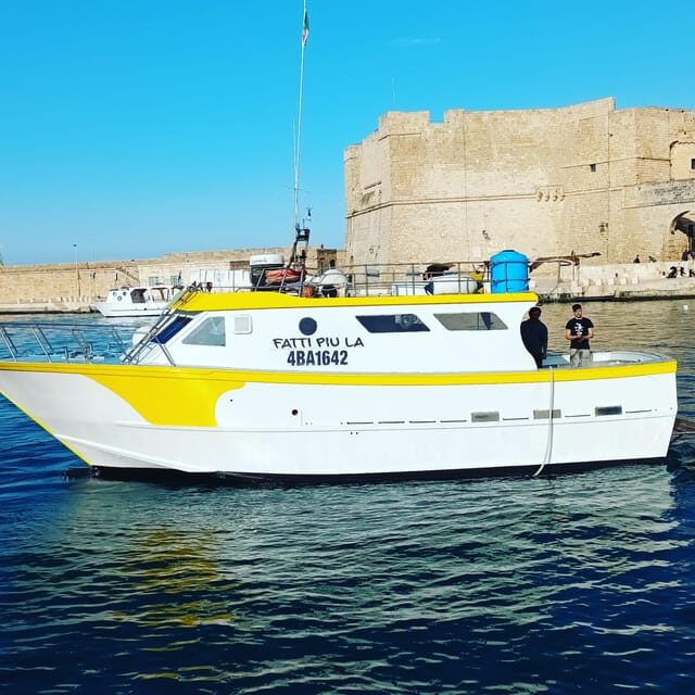 Boat tour in Monopoli of 1.30h - A Detailed Look at the Monopoli Boat Tour