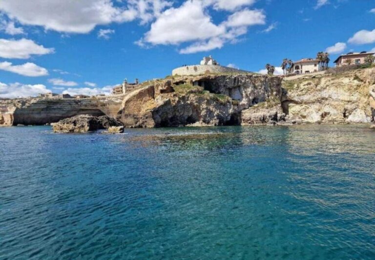 Boat tour of the island of Ortigia and the sea caves - Analyzing the Value and Practicalities