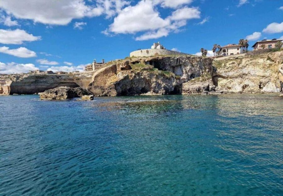 Boat tour of the island of Ortigia and the sea caves - Analyzing the Value and Practicalities