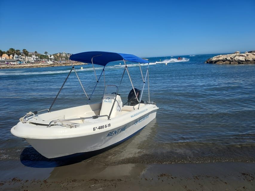 Boat without license for rent in Málaga Capital, Playa del Palo - What You Can Expect