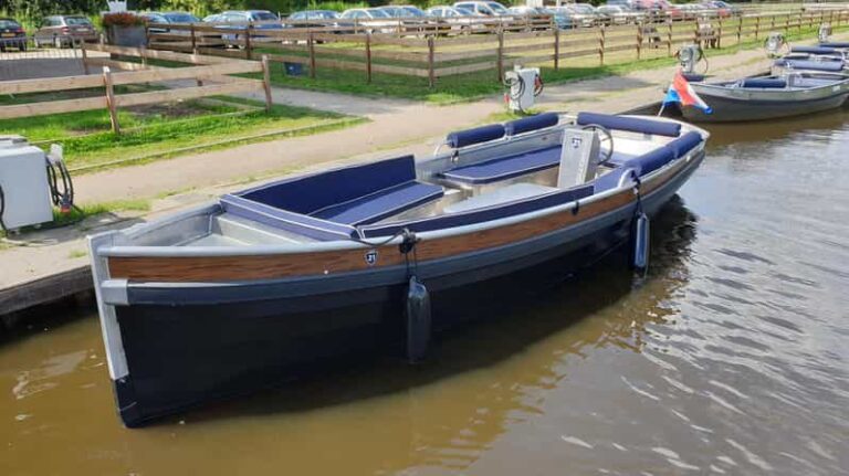 Boatrental 2 Hours 12 Person with Steeringwheel and cushions - Detailed Breakdown of the Itinerary and Features