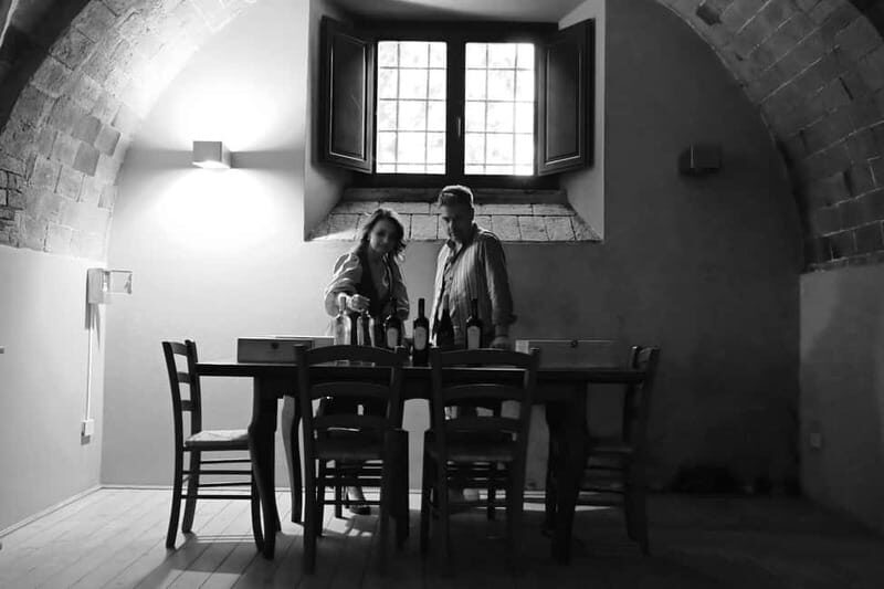 BOLGHERI and surroundings: tour in a VINTAGE CONVERTIBLE with professional PHOTO service - Authentic Value and Who It’s For
