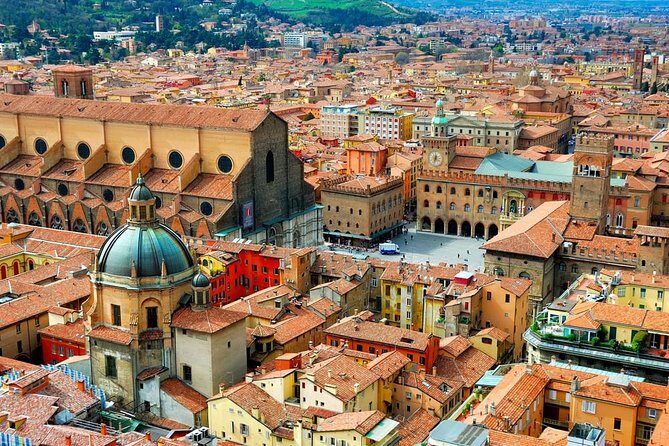 Bologna Airport Transfers : Bologna City to Bologna Airport BLQ in Luxury Van - Why Choose This Bologna Airport Transfer?