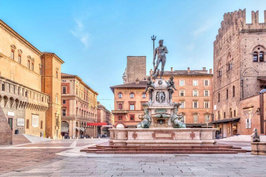 Bologna: Kid-friendly Guided Tour of the City Highlights - Exploring Bologna’s Iconic Sights
