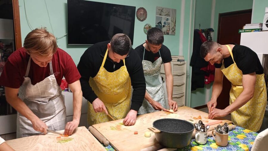 Bologna: Pasta Tagliatelle Ragu Cooking Class with Wine - Discovering Bologna’s Pasta Tradition