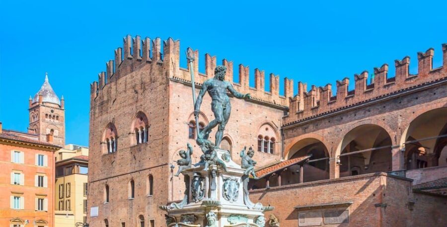 Bologna: Private Top Historical Sites Guided Walking Tour - Exploring the Gothic Marvel of San Petronio