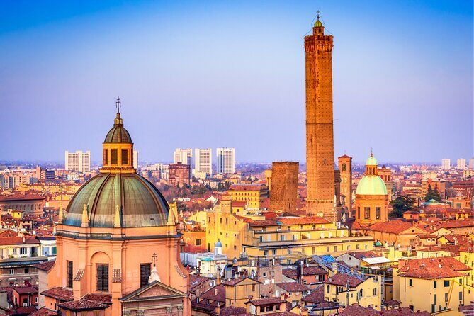 Bologna Scavenger Hunt and Highlights Self-Guided Tour - The Stops: What You’ll Discover