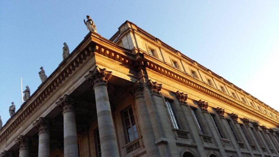 Bordeaux: Capture the most Photogenic Spots with a Local - The Practical Side
