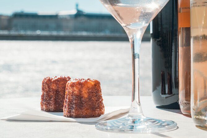 Bordeaux Cruise Wine and Canelé Discovery - The Guide and Commentary