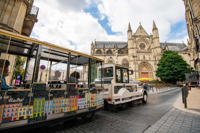 Bordeaux: Electric Train Tour - Exploring Bordeaux from a Different Perspective