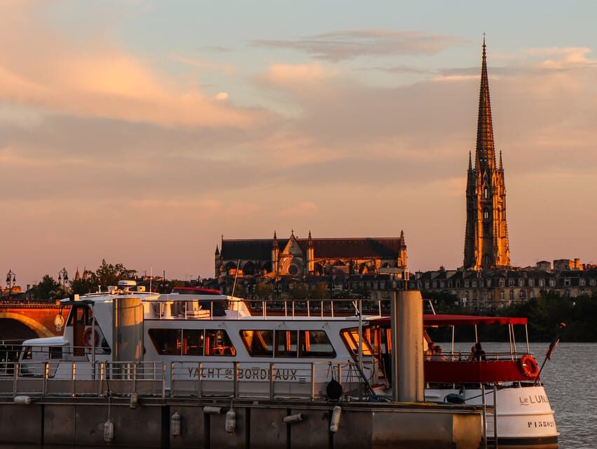 Bordeaux: Garonne River Yacht Cruise with Brunch - What the Experience Looks Like