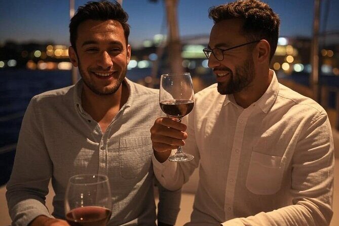 Bosphorus Night Yacht Cruise With Live Violinist - What to Expect on the Yacht