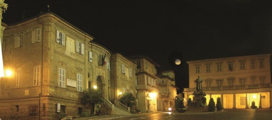 Bra: Historic Town Highlights Guided Walking Tour - Authentic Experiences and Useful Insights