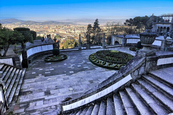 Braga and Guimarães Private Tour with Lunch - Guimarães: The Birthplace of Portugal and a UNESCO Jewel