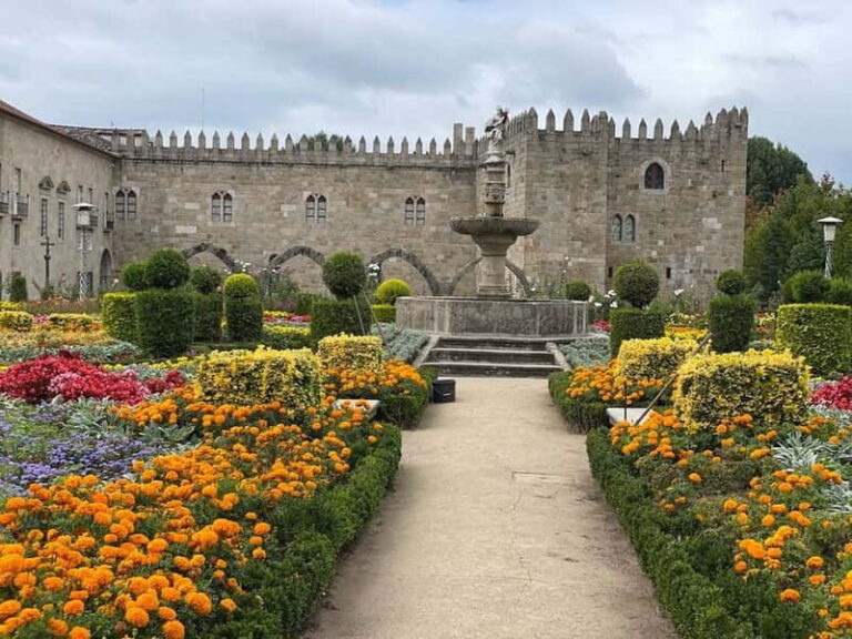 Braga: Centre Private Walking Tour w/ Thermal Spring Entry - A Brief Visit to the Convento do Pópulo