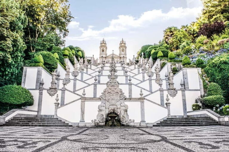 Braga & Guimarães Tour  Customizable Experience - An In-Depth Look at the Tour