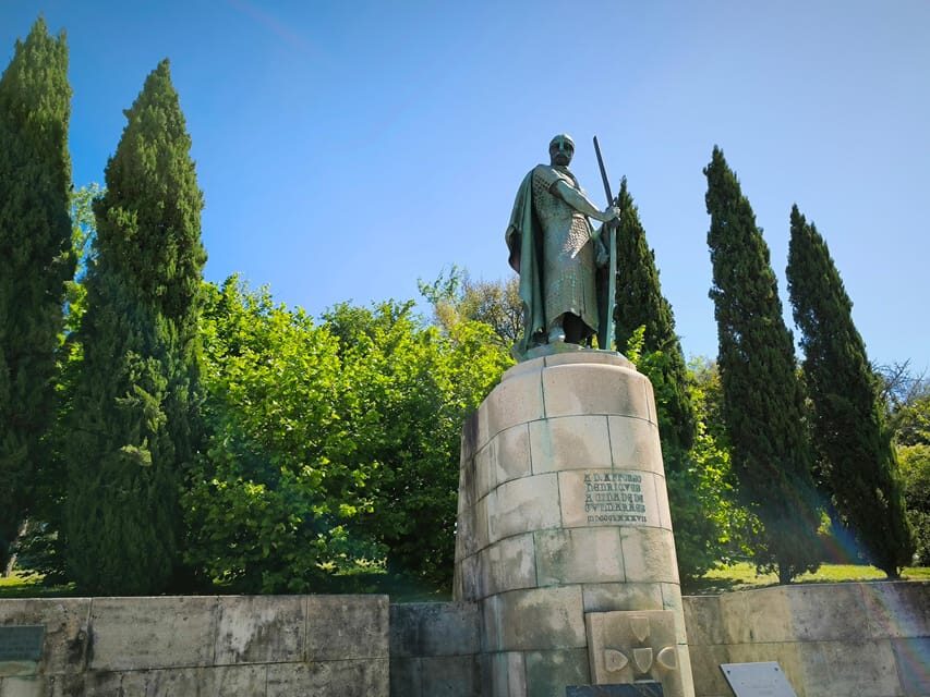 Braga & Guimarães Tour: Small Historical Group Tour - Exploring the Historic Cities of Guimarães and Braga