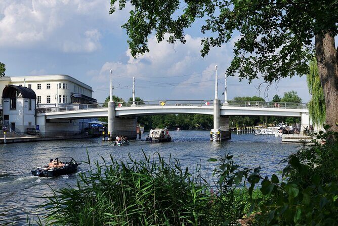 Brandenburg Scavenger Hunt and Sights Self-Guided Tour - FAQ (Frequently Asked Questions)