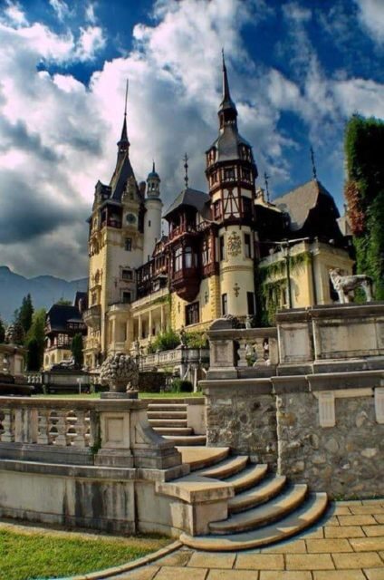 Brasov: Bran, Peles and Cantacuzino Castles Day Tour - Bran Castle: Dracula’s Fortress